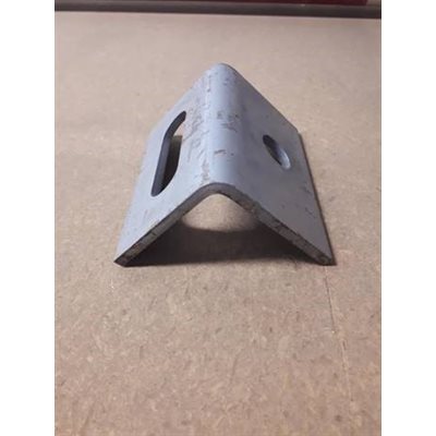 Angle Iron Hanger Bracket 2-1 / 2" x 2-1 / 2" x 3 / 16" x 4"